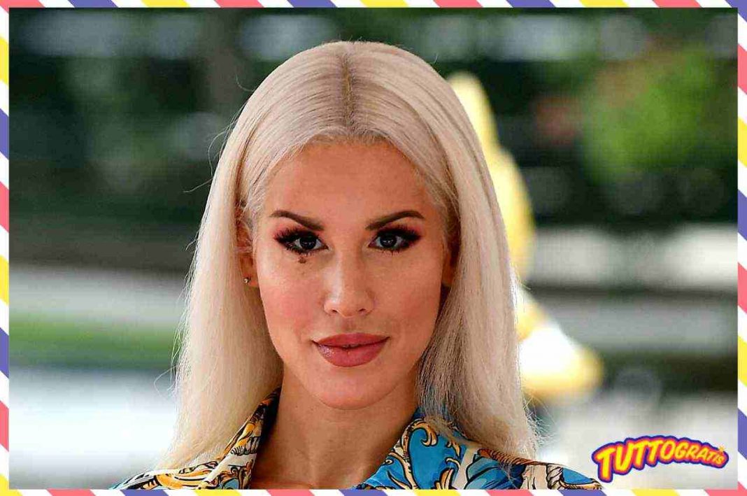 Chi è Baby K? Età, nome vero, origini, carriera, fidanzato, Instagram